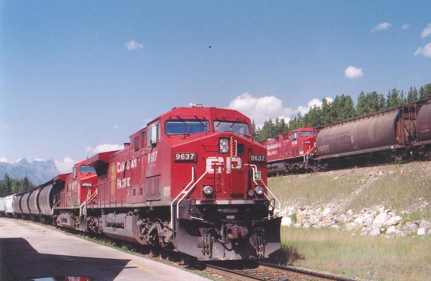 CP 9637 Hauling Grain